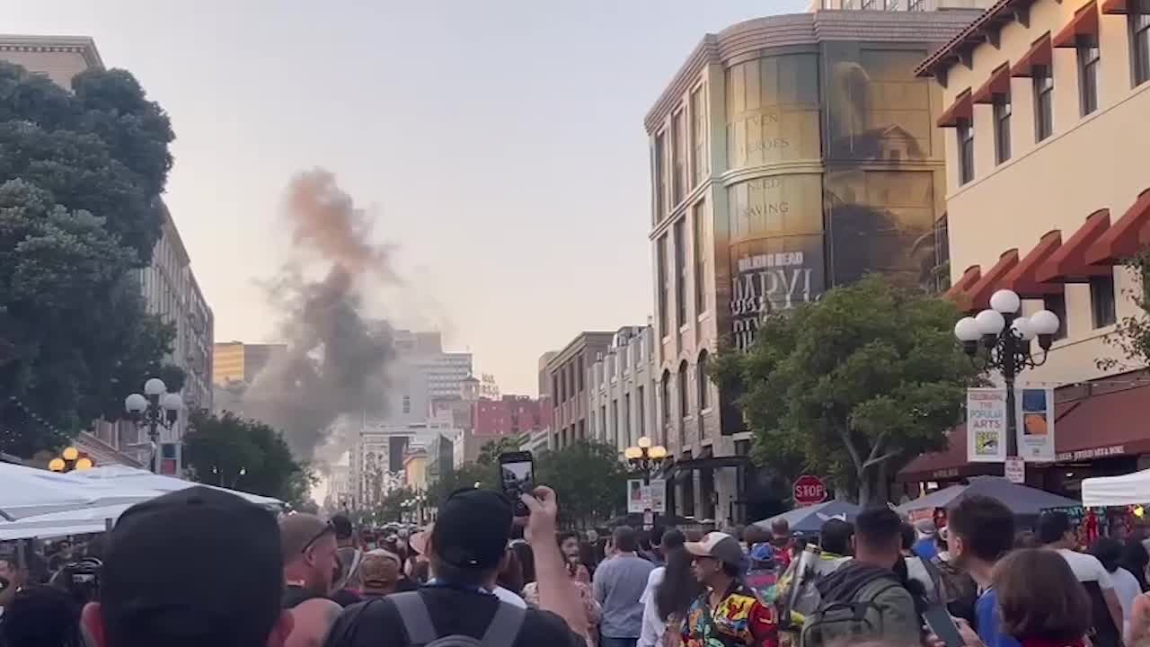 Building catches fire in Gaslamp Quarter – FOX 5 San Diego & KUSI News